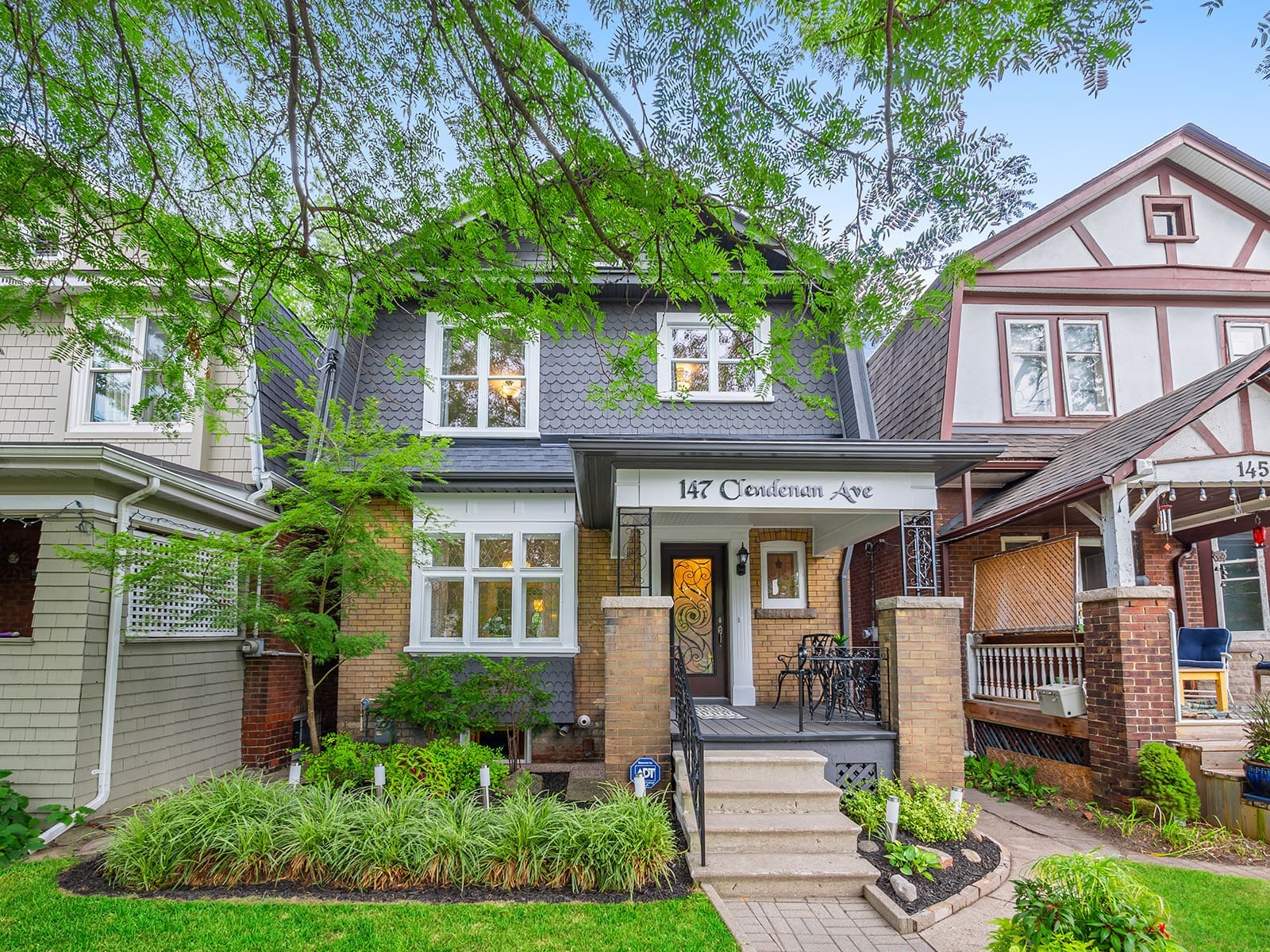 High Park Real Estate Agent, Realtors in High Park - Sidorova Inwood Team