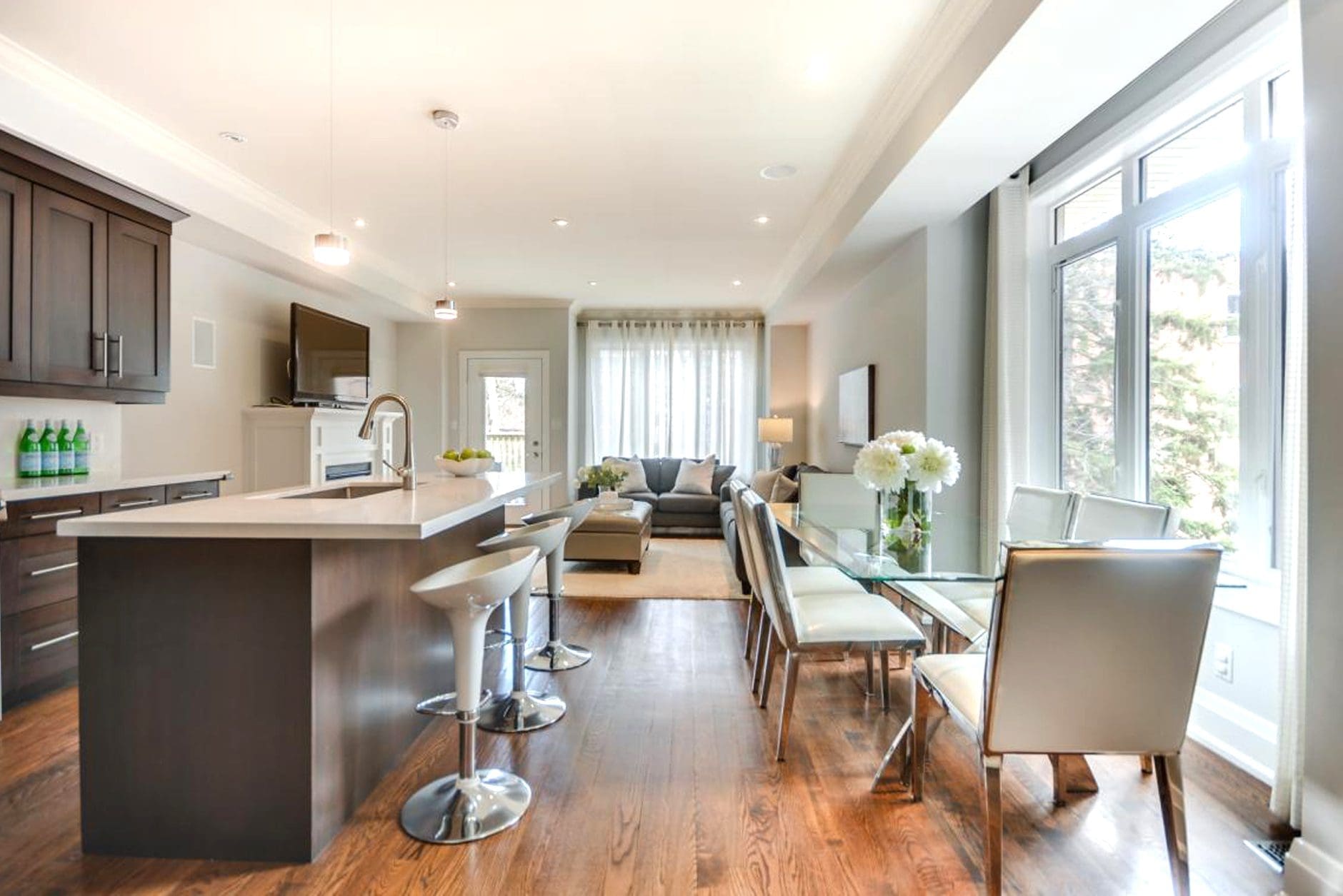 5 Common Mistakes Home Sellers Make - Sidorova Inwood Team 5 Common Mistakes Home Sellers Make - Sidorova Inwood Team