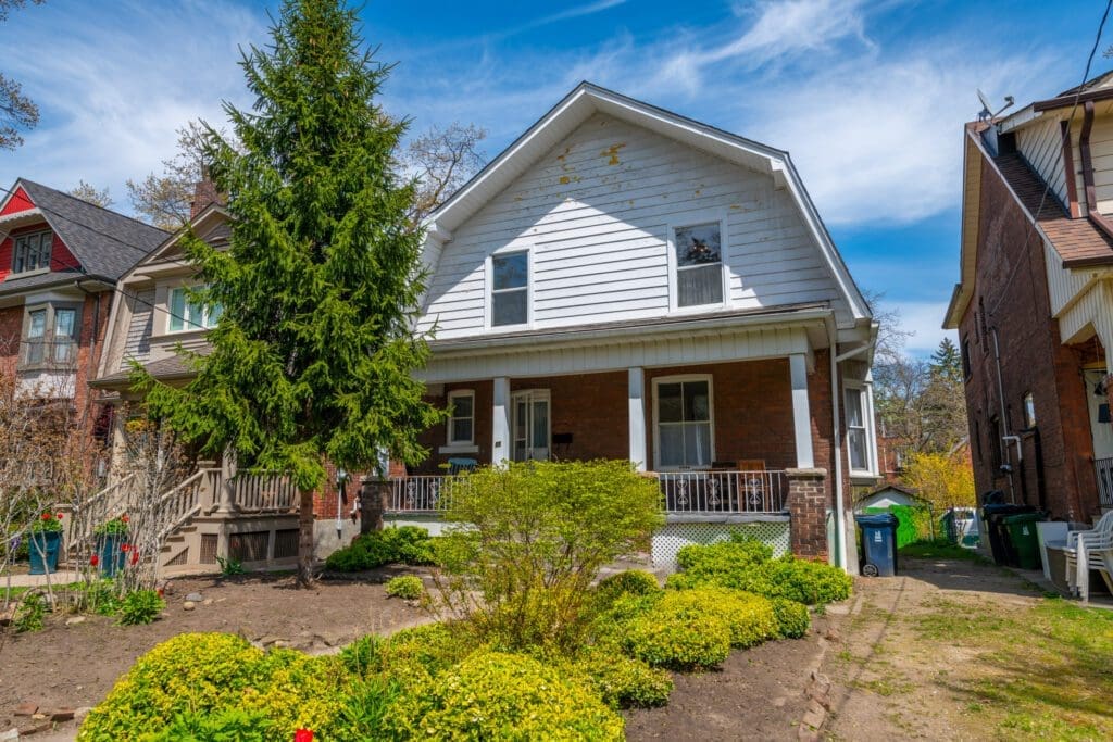 Adam Mackenzie - Sidorova Inwood Team