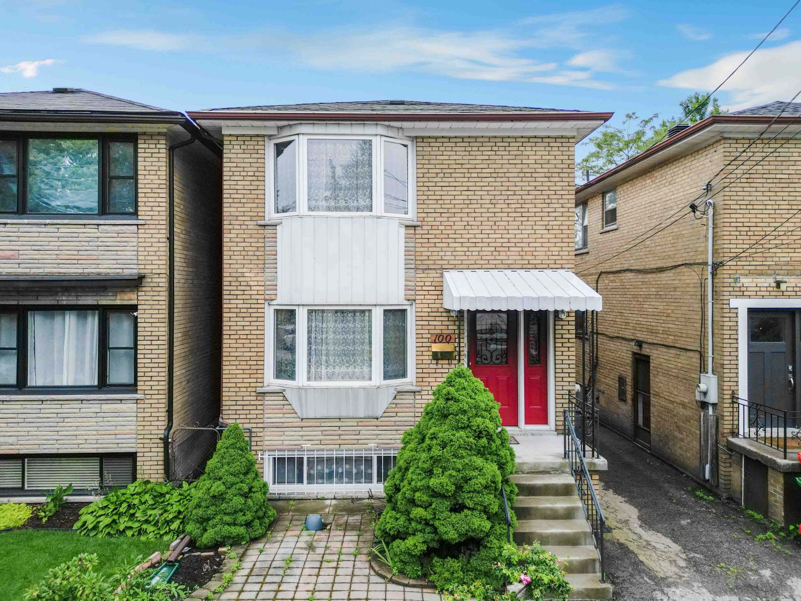100 Beresford Avenue | Listed by Sidorova Inwood Real Estate Team